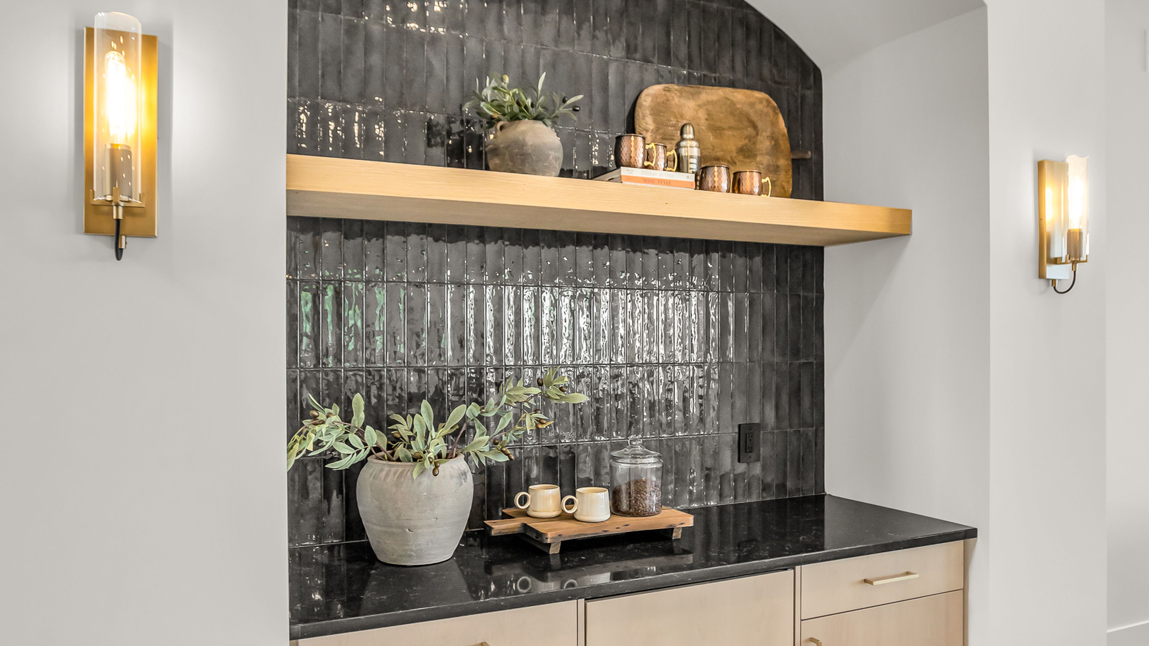 Silhouette — HanStone