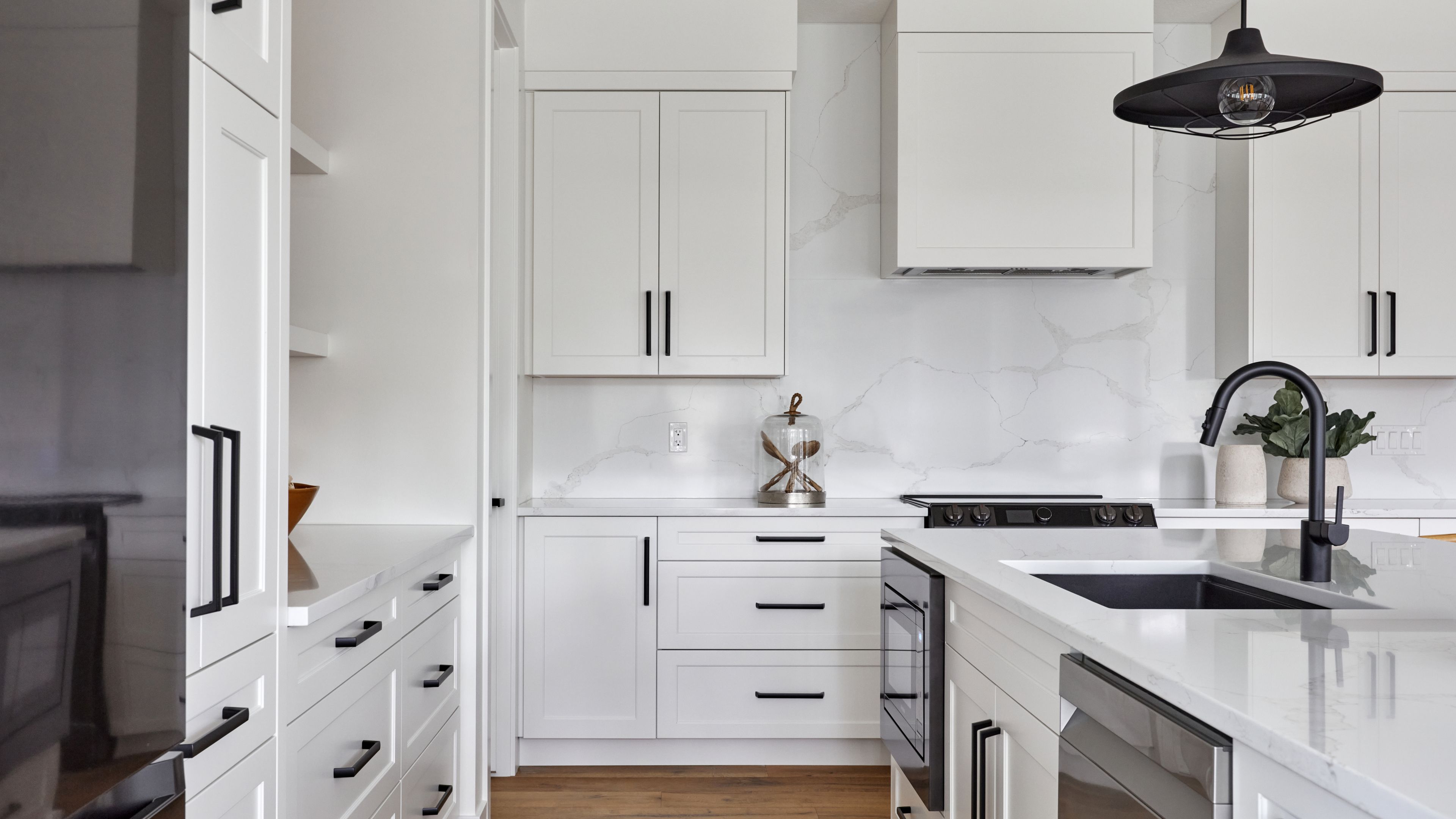 Calacatta Mont — HanStone