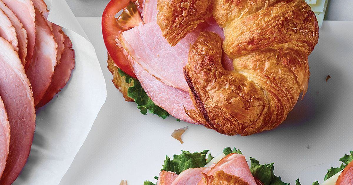 Toupie-style traditional smoked ham | Olymel